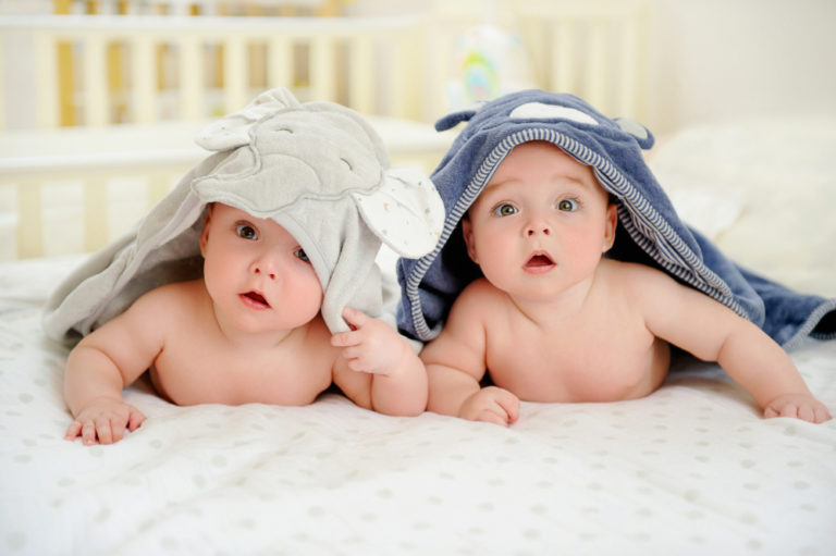 Bathing Twins: Tips and Tricks to Make Double Bath Time Easier