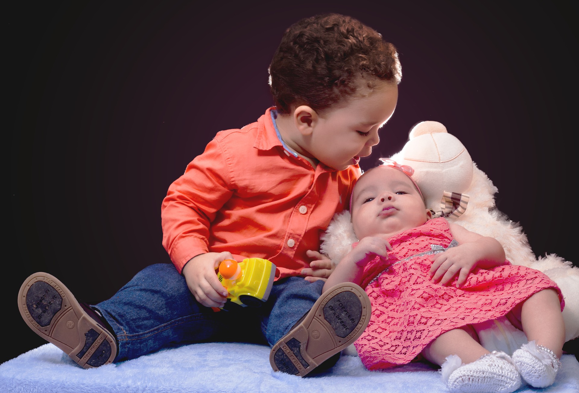 How to Manage Two Kids: How to Survive a Baby + Newborn at Home