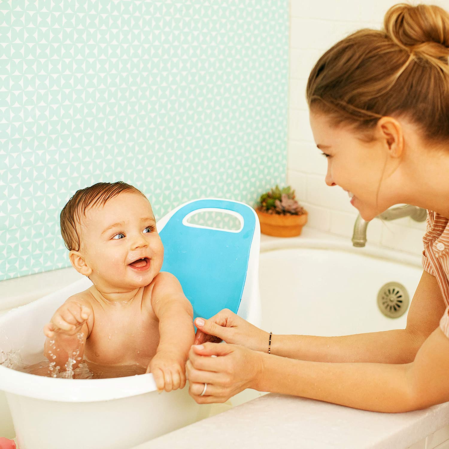 Bathing Twins: Tips and Tricks to Make Double Bath Time Easier