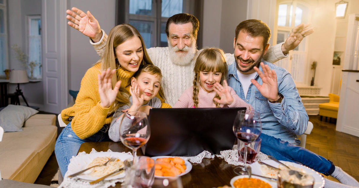 How to Host a Virtual Thanksgiving During the Covid19 Pandemic
